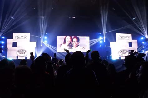 Amway Thailand ภาพบรรยากาศพิธีมอบเข็มเกียรติคุณนักธุรกิจแ