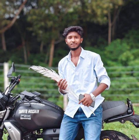 তুমি কি জানো…অপেক্ষাও এক ধরনের যন্ত্রণা যা ধীরে ধীরে মানুষকে ভেতর থেকে ক্ষয় করে দেয় তবুও