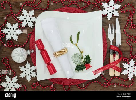 Luxury Christmas Cracker Hi Res Stock Photography And Images Alamy
