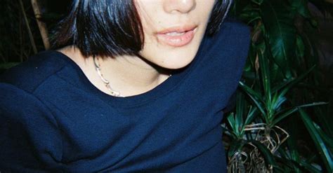 รวมรูปภาพของ ประวัติ หลิน มชณต เปิดวาร์ป อีกี้นี้มันเป็นสก้อย จากเอ็มวี ธาตุทองซาวด์ รูปที่ 45