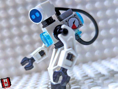 How To Build A Lego® Robot True North Bricks