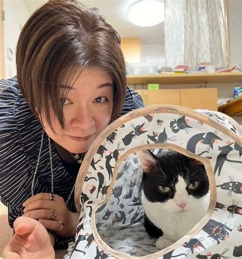 Interview Living Loving And Learning With Cats According To Best