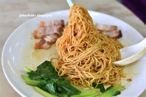 Restoran Local Best Roast Pork Sio Bak Char Siew Desa Jaya Johor Bahru