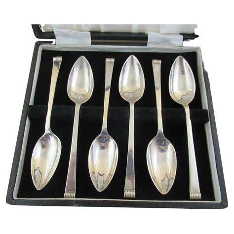 Sterling Silver Box Of 6 Pretty Teaspoons And Tongs Hallmarked