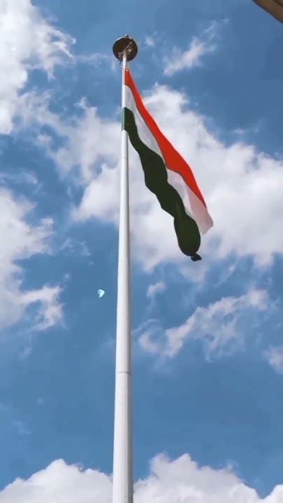 अब तो हमारा तिरंगा झंडा भी हमसे या पूछने लगा है कि क्या बात है भारत