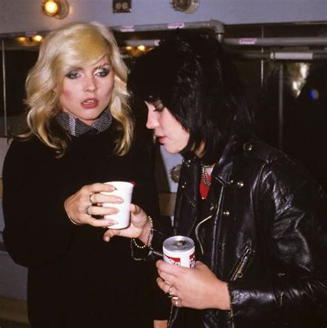 Debbie Harry And Joan Jett Hanging Out Late 70s R OldSchoolCool