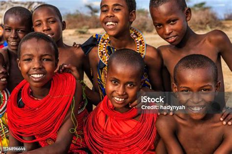 Samburu 부족 케냐 아프리카에서 행복 한 아프리카 어린이 들의 그룹 가족에 대한 스톡 사진 및 기타 이미지 가족 개발