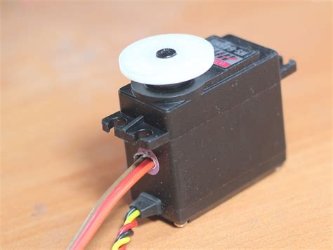 Copterframes Assembly Guides Basic Servo Hacking With Photo Shots