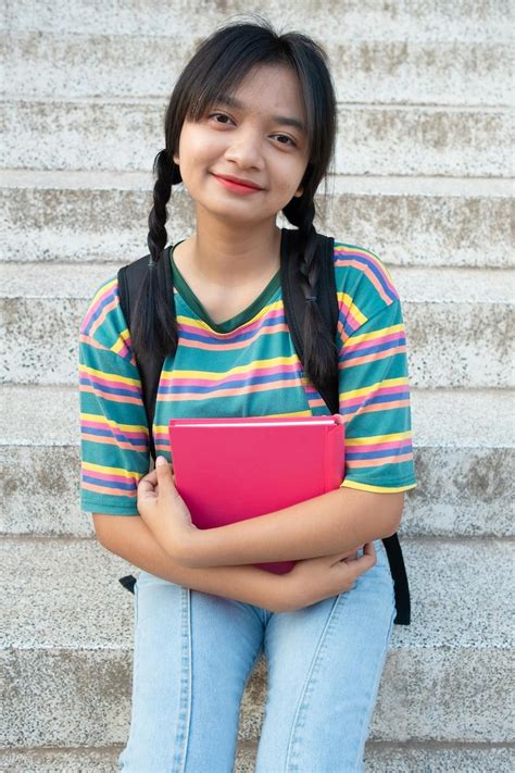 한국 여자 대학생 사진 무료 고품질 사진 다운로드 Freepik