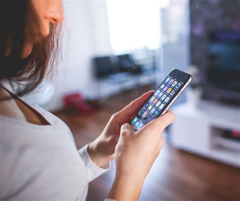 Друштвене мреже и млади могућности и потенцијалне опасности Завод