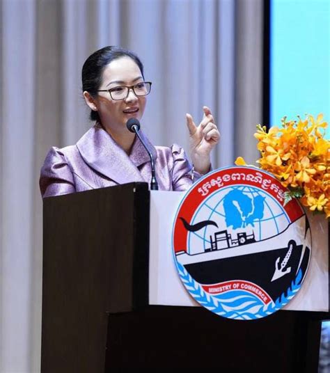 កម្ពុជា សហការជាមួយក្រុមហ៊ុន Alibaba Com ដើម្បីនាំចេញផលិតផលខ្មែរទៅកាន់ទីផ្សារអន្តរជាតិ