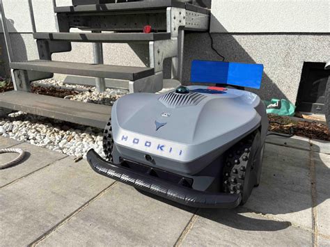Hookii Neomow X Test Robotic Mower For Giant Gardens