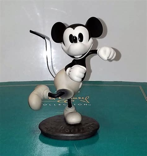 Wdcc Black And White Mickey Mouse Goes Steppin Movievault