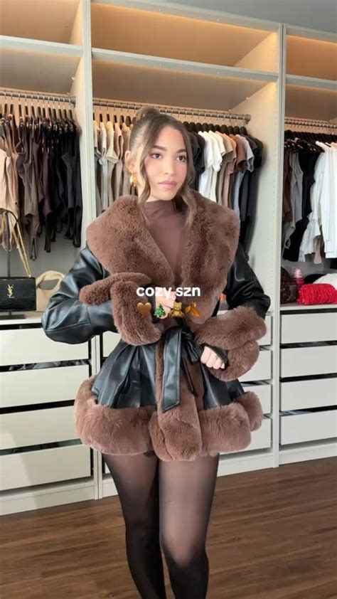 Gran Oriente Womens Faux Leather Jacket With Faux Fur Collar Long