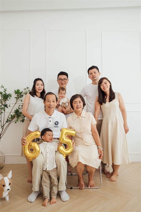 【台中全家福拍攝】此生拍過最喜歡的照片！🌼🌼 法式攝影工作室｜全家福拍攝｜情侶寫真｜寶寶抓周｜台中攝影棚｜活動空間租借