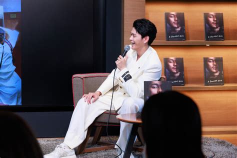 眞栄田郷敦×二階堂ふみ 眞栄田郷敦写真集「a Beautiful Blink」 発売記念イベント開催！！ Trend News Caster