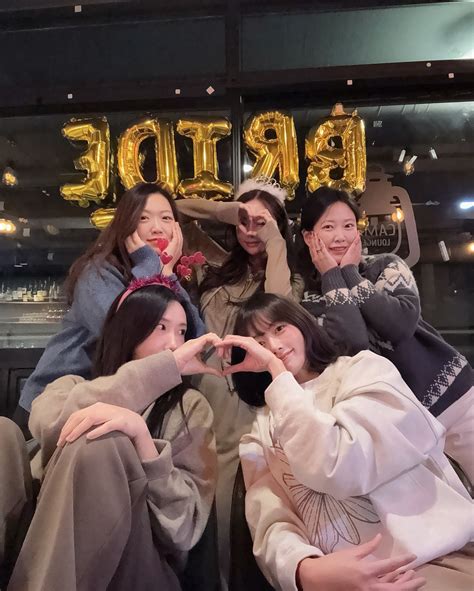 뭘봐👀 파라다이스시티 초코 금단현상 일어나고 있다 손 떨리는거 같아 기분탓이지 다이어터 수영장