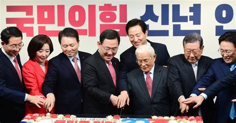 與 새해 벽두 尹 3대 개혁 뒷받침·내년 총선 승리 다짐