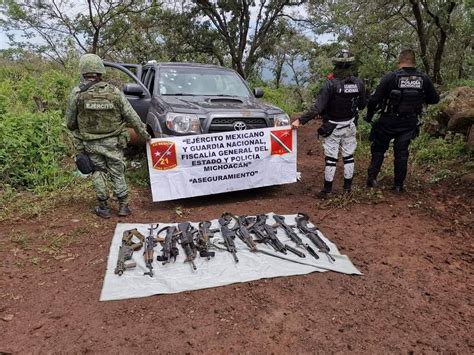 Detienen a dos presuntos delincuentes con arsenal en Michoacán México Ya