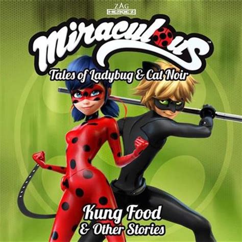 طرح‌های لایه باز مُد و پوشاک تیشرت و روسری با کیفیت بالا برای دانلود