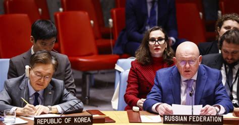 한국 “북·러 불법적 협력” 북한 “서방도 우크라 돕지 않나”