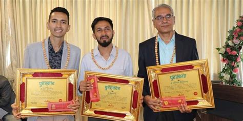 साहित्यपोस्ट उत्तम पुरस्कार देवव्रत खड्का र पौड्याललाई साहित्यपोस्ट