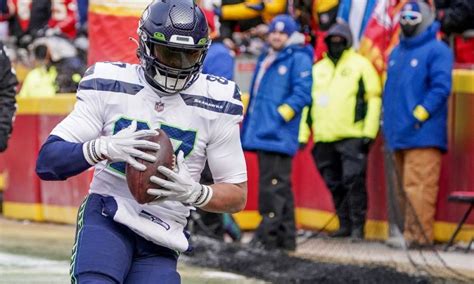 Noah Fant Player Props Odds Tips And Betting Trends For The Wild Card