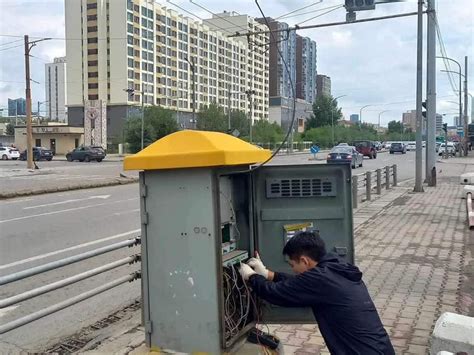 Бороо орсны улмаас есөн уулзваруудын гэрлэн дохио цахилгааны кабельд гэмтэл гарсан байна Isee Mn