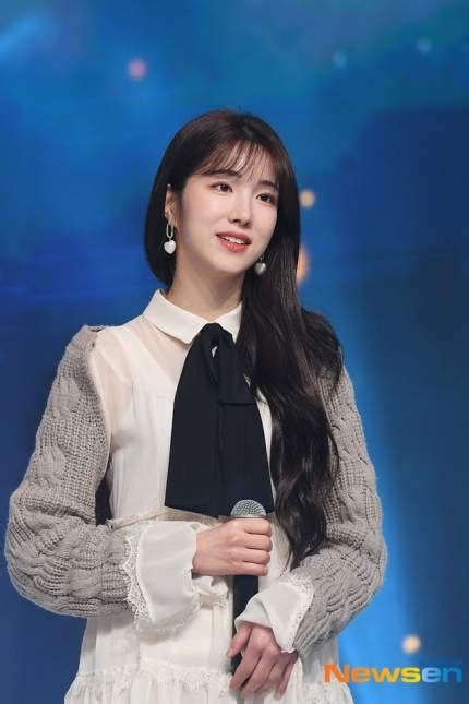 Jinyea 진예 Hancinema