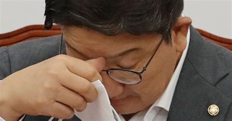 與 추석전 새 비대위 출범그때까지 권성동 직무대행