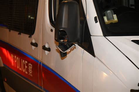 深水埗「碰碰車」先撞警車再撼四驅車 司機被揭酒駕被捕 星島日報