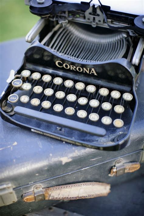 1000 Images About Typewriters On Pinterest Antigua Vintage Type And