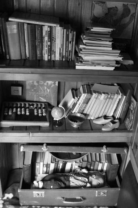 Bibliophagist ლიტერატურის მოყვარული ბიჭუნა 💛 ©️ Giorgi Liparishvili Facebook