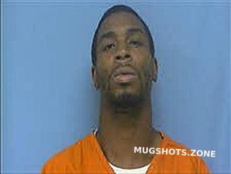 Smith Derrick 03 04 2025 Saline County Mugshots Zone