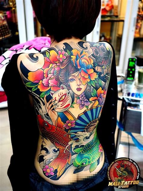 ปักพินโดย Douglas Marui ใน Japa Tattoo รอยสักหลังผู้หญิง รอยสัก