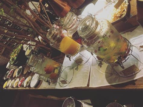 Shu Yaさんのインスタグラム写真 Shu Yainstagram「pm1430 サクッとランチ。 本日もう4食目。 いいペースだ