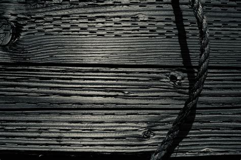 Download Cool Simple Grayscale Wood Wallpaper