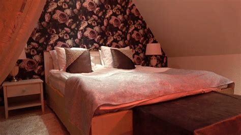 Red Light District Is Loser Color Cheap Loser Price Faith Eros