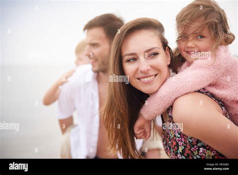 Kinder Nakt Am Strand Fotos Und Bildmaterial In Hoher Auflösung