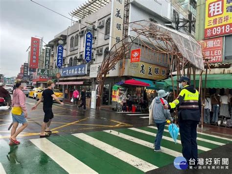 不是只有看到警察才要停 警宣導無號誌路口停讓