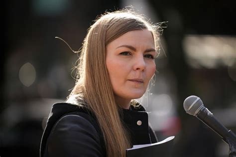 Rcmp Dispute Photojournalists Account Of Arrest While Covering