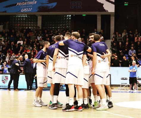 Zyrtare Prishtina Prezanton Trajnerin E Ri Indeksonline Net