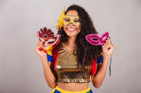 Premium Photo Beautiful Black Brazilian Woman With Frevo Clothes