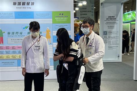 外骨骼機器人 幫助癱瘓病友也守護物理治療師 蕃新聞