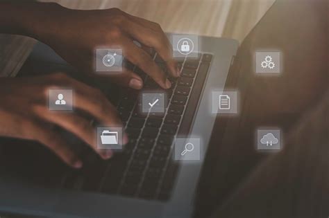 웨비나 인터넷 교육 온라인 과정 전자 학습 개념에 컴퓨터를 사용하는 흑인 사업가 가상현실에 대한 스톡 사진 및 기타 이미지