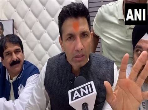 Mp Jitu Patwari Holds Meeting With Congress Workers Builds Up