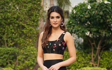10 Bollywood Actresses With Best Body Figure 2025 Refresh Blaze