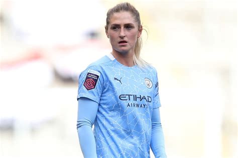 Laura Coombs Indicators Two Year Contract Extension To Remain At Manchester City