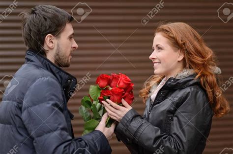 Descubre Los Mejores Poemas De Amor Cortos Para Tu Aniversario De Novios
