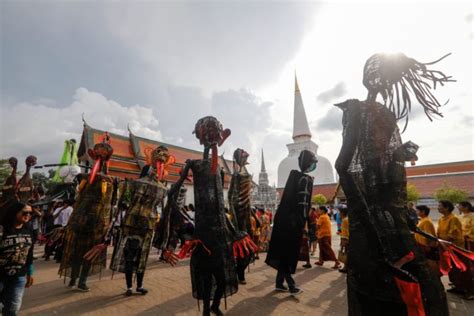 สารทเดือนสิบ ประเพณีทำบุญใหญ่ ชาวเมืองนครศรีฯ The Bangkok Insight